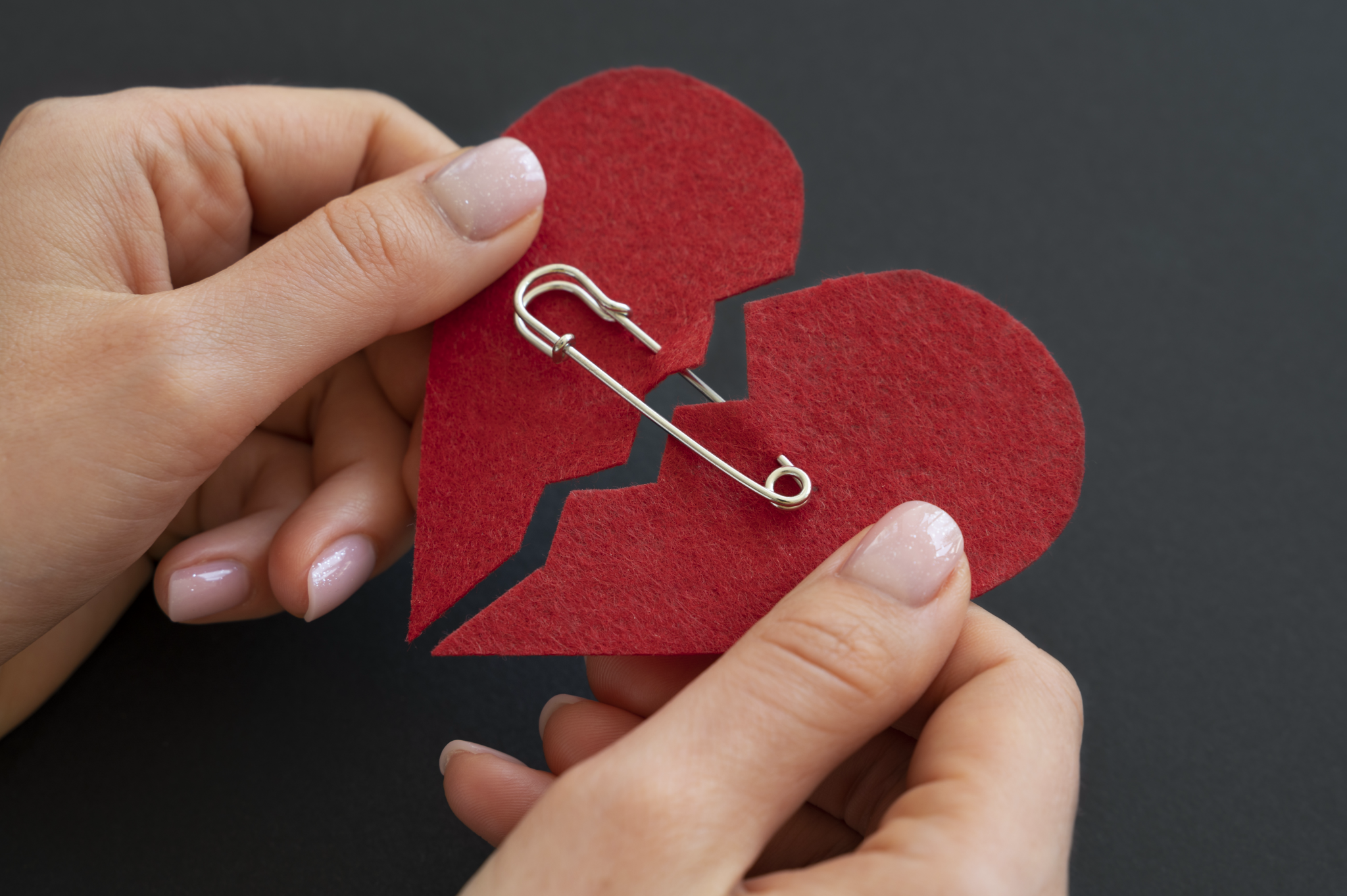 Understanding Toxic Relationships: Signs, Causes, and Solutions